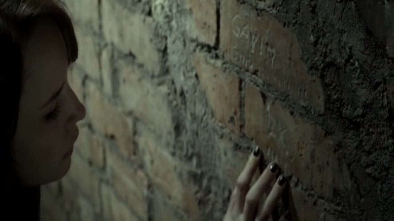 Horror Movie Review: Splintered (2010) - GAMES, BRRRAAAINS & A HEAD ...