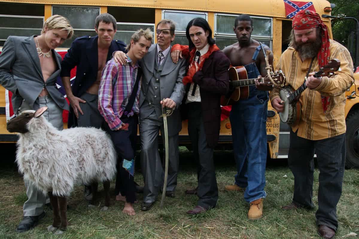 Horror Movie Review: 2001 Maniacs: Field of Screams (2010) - GAMES ...