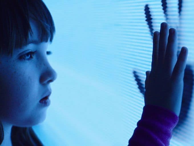 Horror Movie Review: Poltergeist - Remake in 3D (2015) - GAMES ...