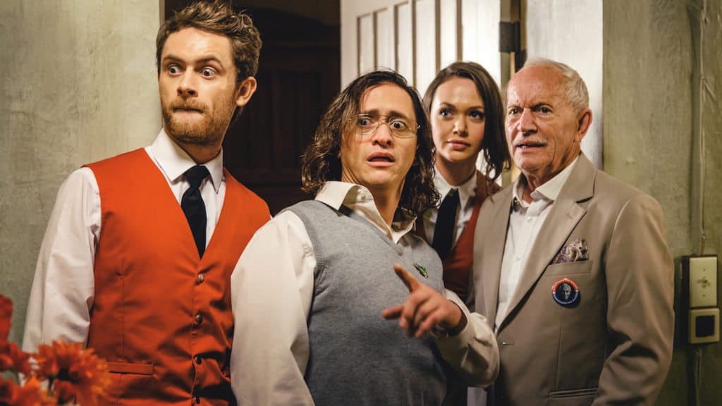 Horror Movie Review: Stung (2015) - GAMES, BRRRAAAINS & A HEAD-BANGING LIFE