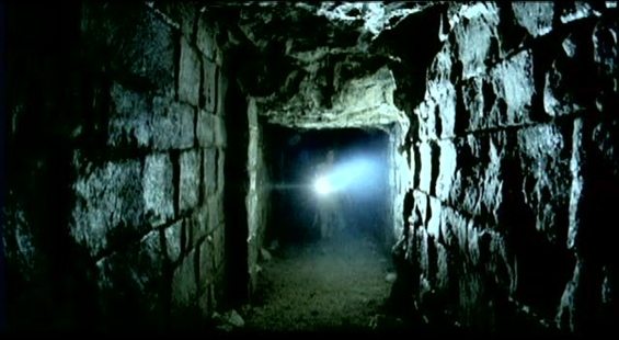 Horror Movie Review: Catacombs (2007) - GAMES, BRRRAAAINS & A HEAD ...