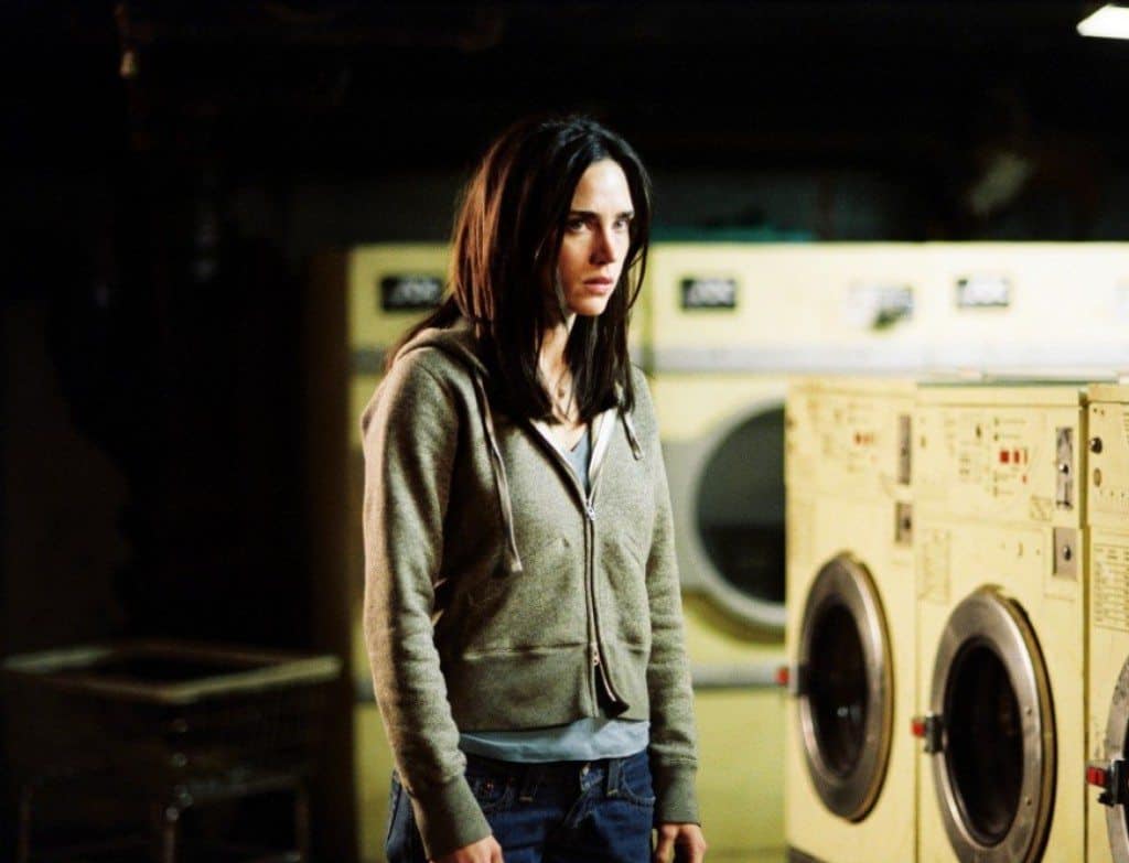 Movie Review: Dark Water - Remake (2005) - GAMES, BRRRAAAINS & A HEAD ...