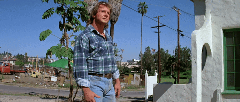 Horror Movie Review: They Live (1988) - GAMES, BRRRAAAINS & A HEAD ...