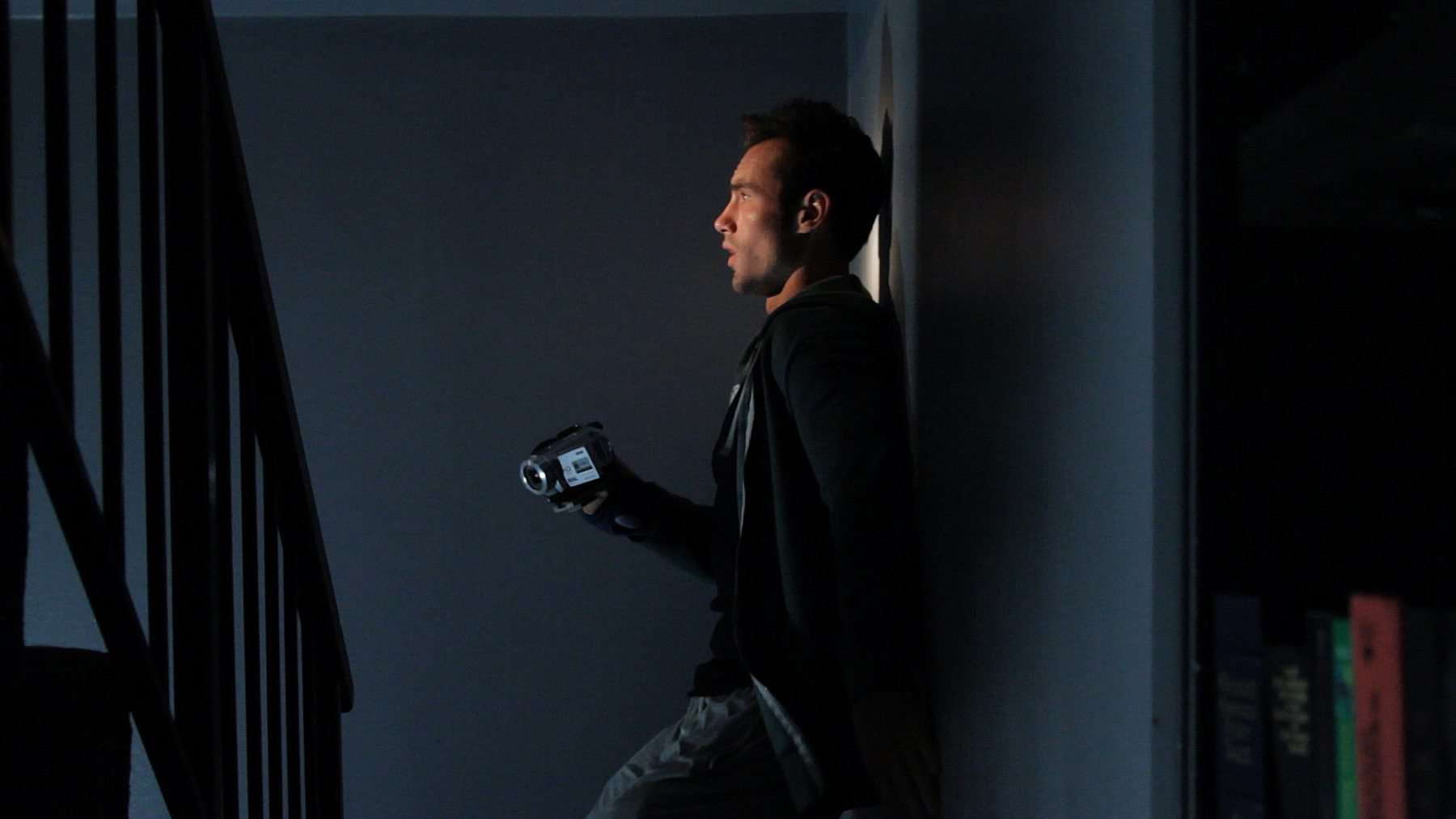 Horror Movie Review: It Watches (2016) - GAMES, BRRRAAAINS & A HEAD ...