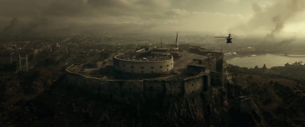 Horror Movie Review: Spectral (2016) - GAMES, BRRRAAAINS & A HEAD ...