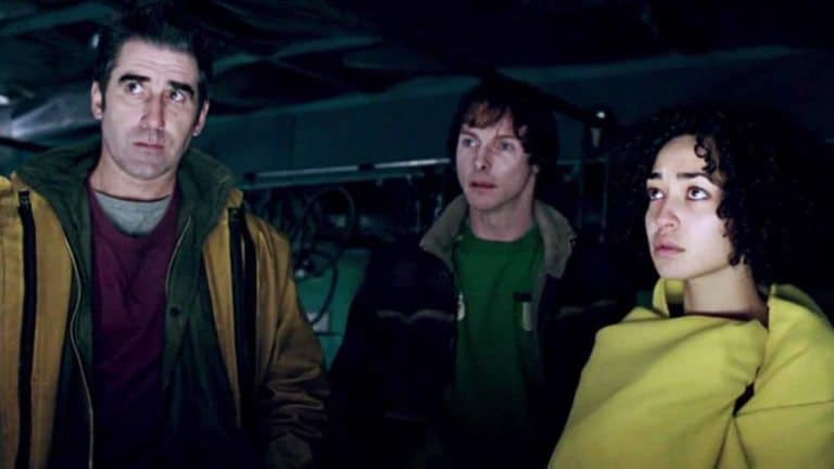 Horror Movie Review: Isolation (2005) - GAMES, BRRRAAAINS & A HEAD ...