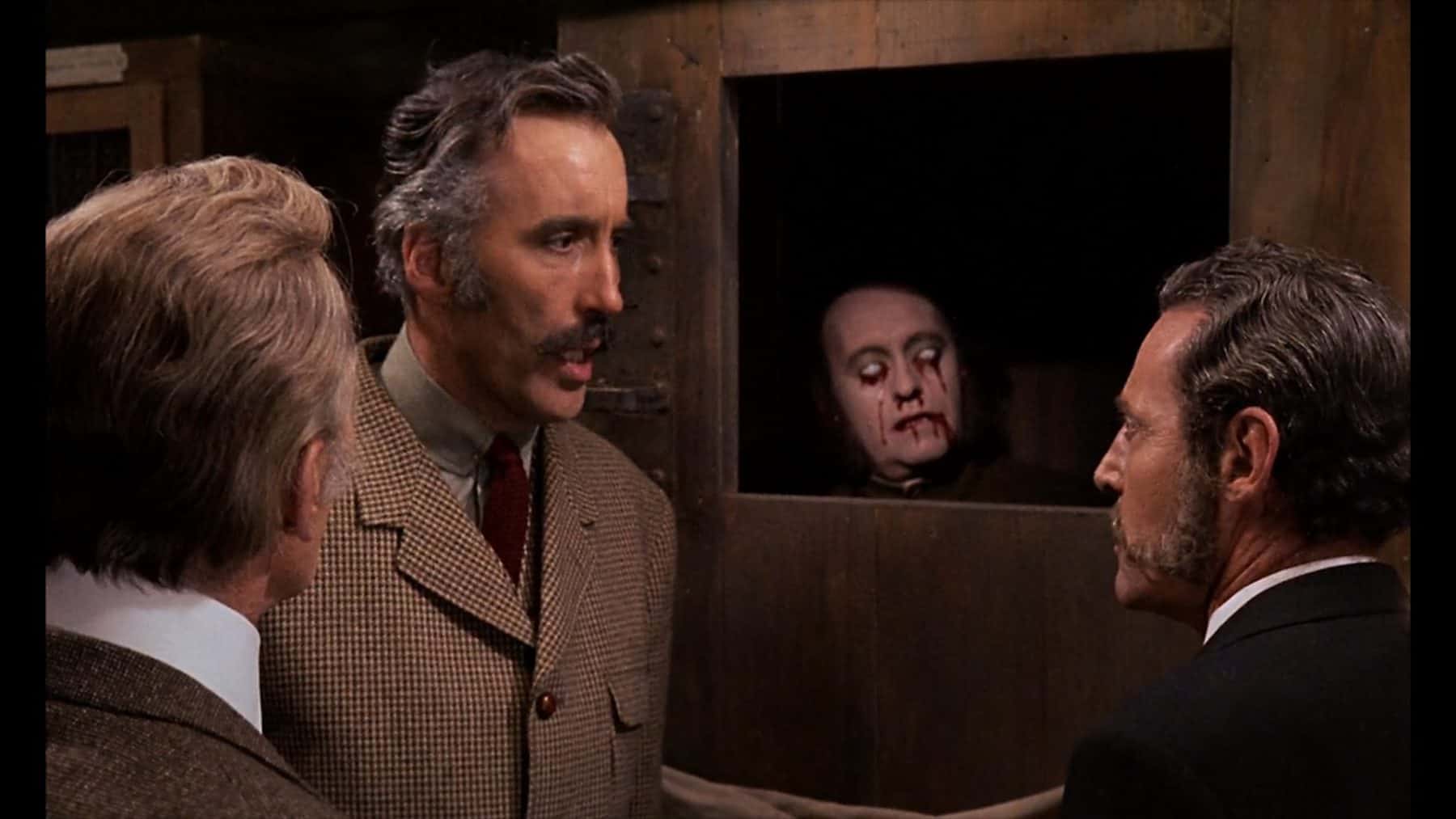 Horror Movie Review: Horror Express (1972) - GAMES, BRRRAAAINS & A HEAD ...