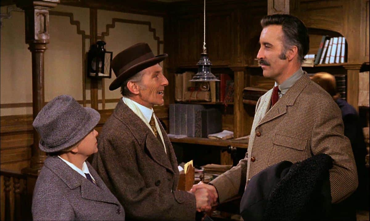 Horror Movie Review: Horror Express (1972) - GAMES, BRRRAAAINS & A HEAD ...