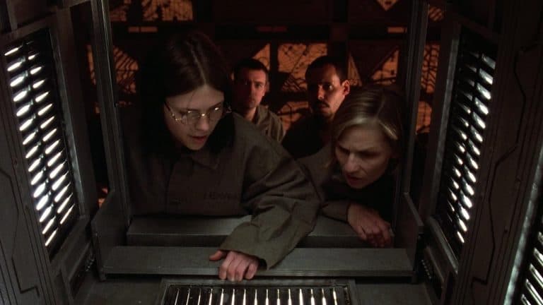 Horror Movie Review: Cube (1997) - GAMES, BRRRAAAINS & A HEAD-BANGING LIFE