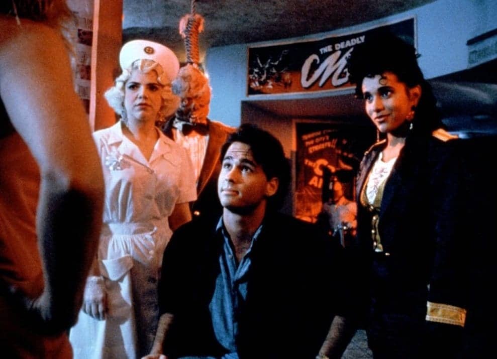 Horror Movie Review: Popcorn (1991) - GAMES, BRRRAAAINS & A HEAD ...