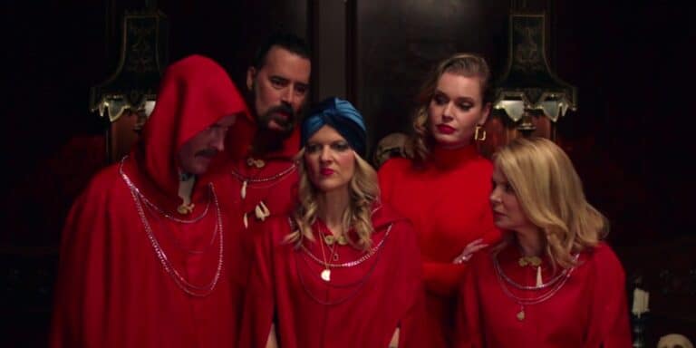 Horror Movie Review: Satanic Panic (2019) - GAMES, BRRRAAAINS & A HEAD ...